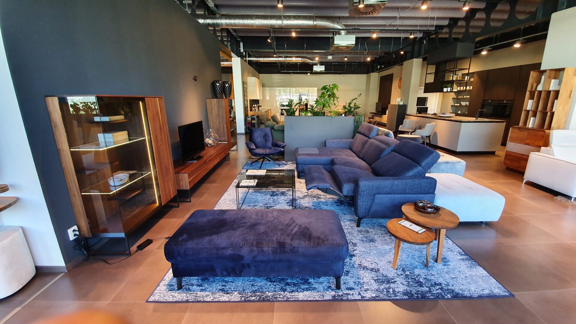 Dealer ZENO Showroom | Rom1961