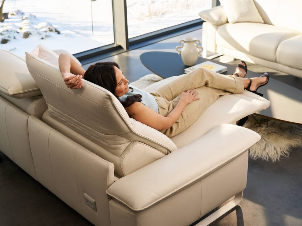 Timeless Elegant Sofa - SERENO | Rom 1961